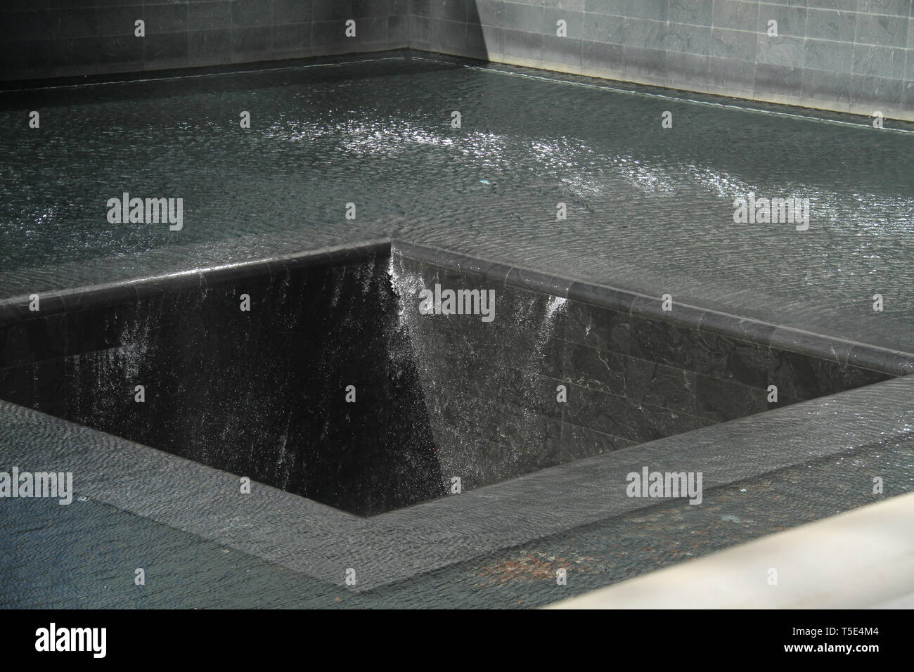 Twin towers memorial hi-res stock photography and images - Alamy