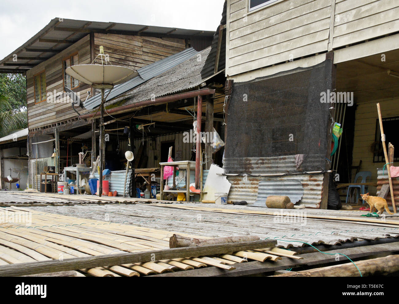Annah rais bidayuh longhouse kuching hi-res stock photography and ...