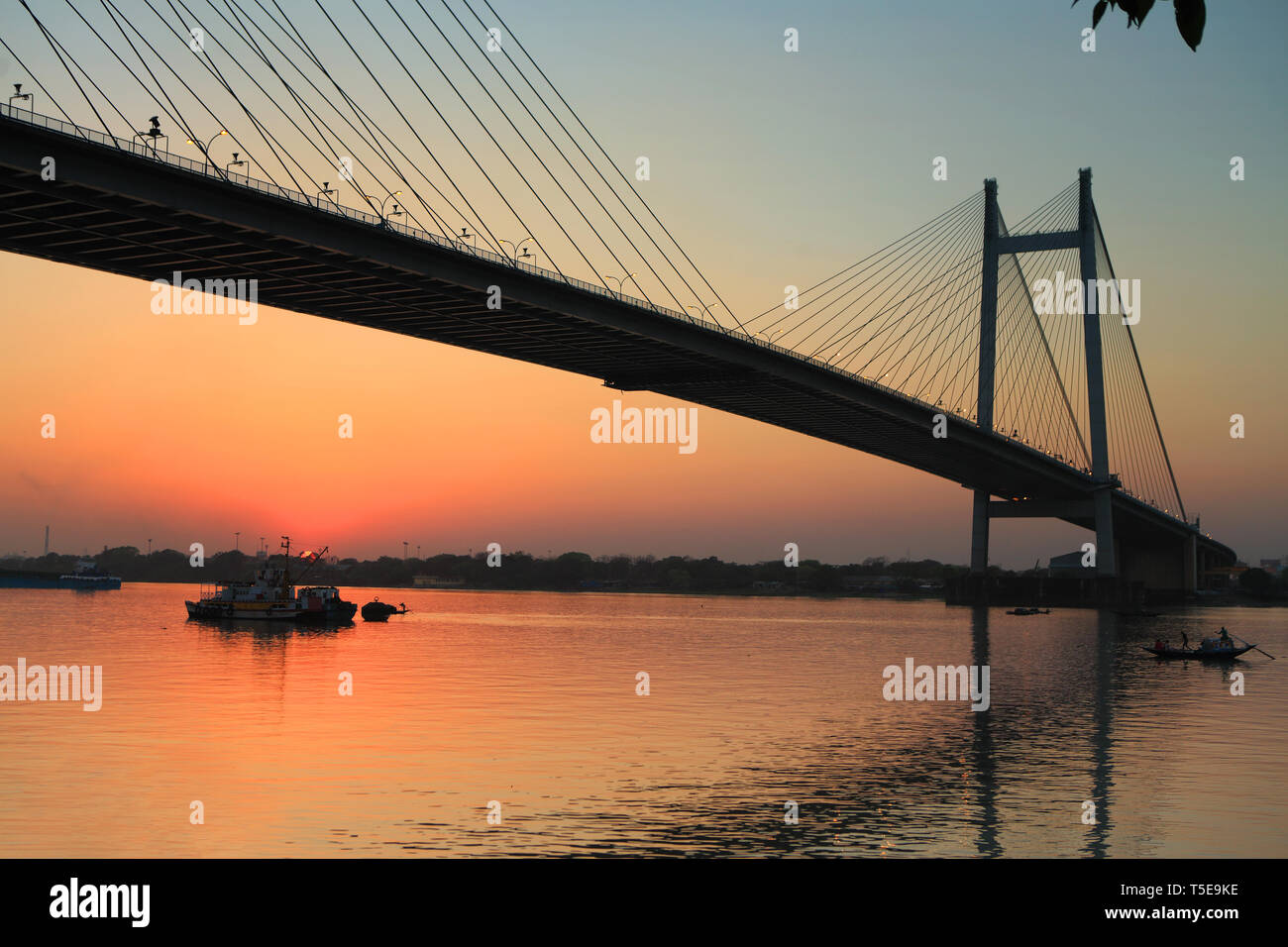 vidyasagar setu Hooghly River at Kolkata, West Bengal, India, Asia ...