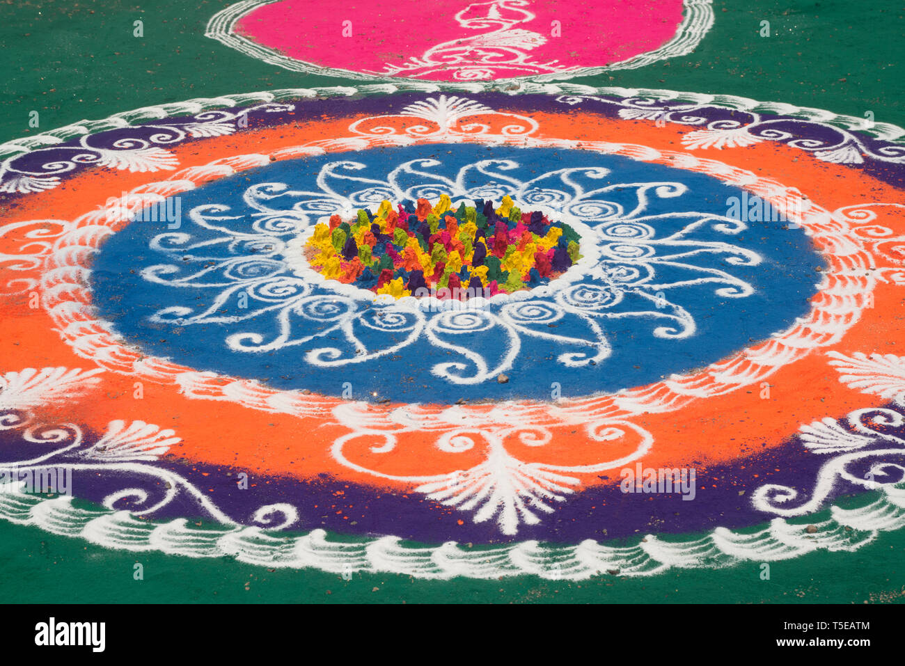 Huge rangoli hi-res stock photography and images - Alamy