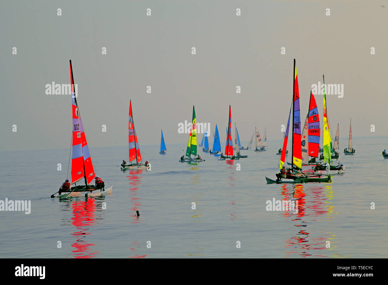 India sailing boat hi-res stock photography and images - Alamy