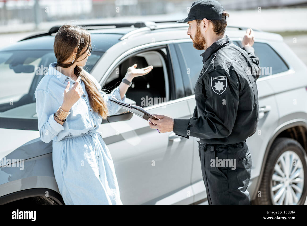 Crime policeman uniform roadside hi-res stock photography and images ...