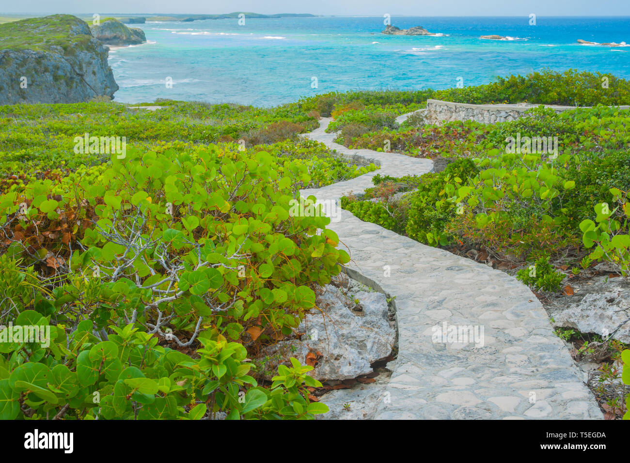 Beach pathway concrete pathway hi-res stock photography and images - Alamy
