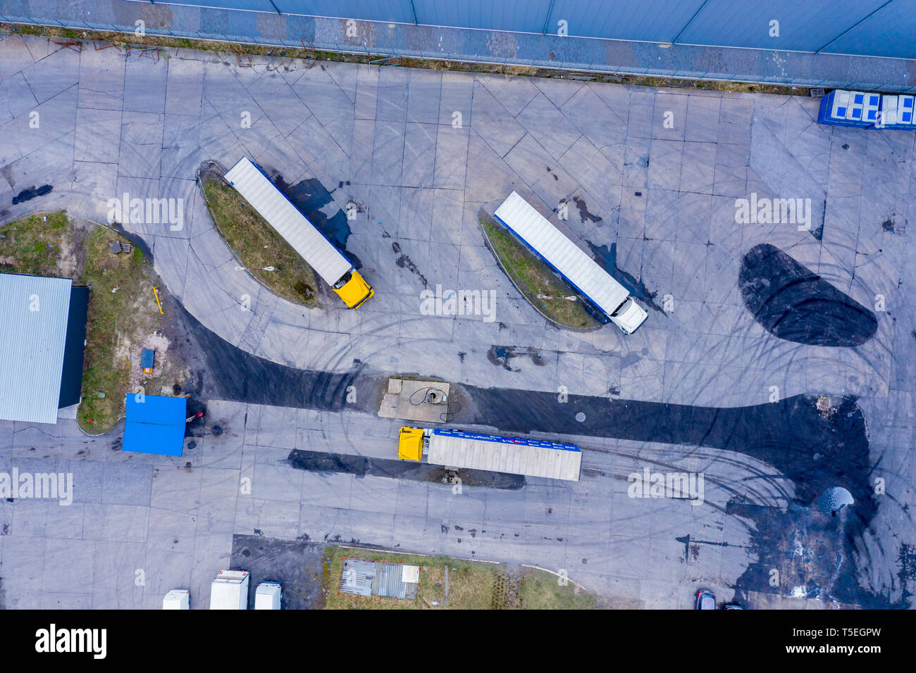 Aerial view tractor trailer driving hi-res stock photography and images ...
