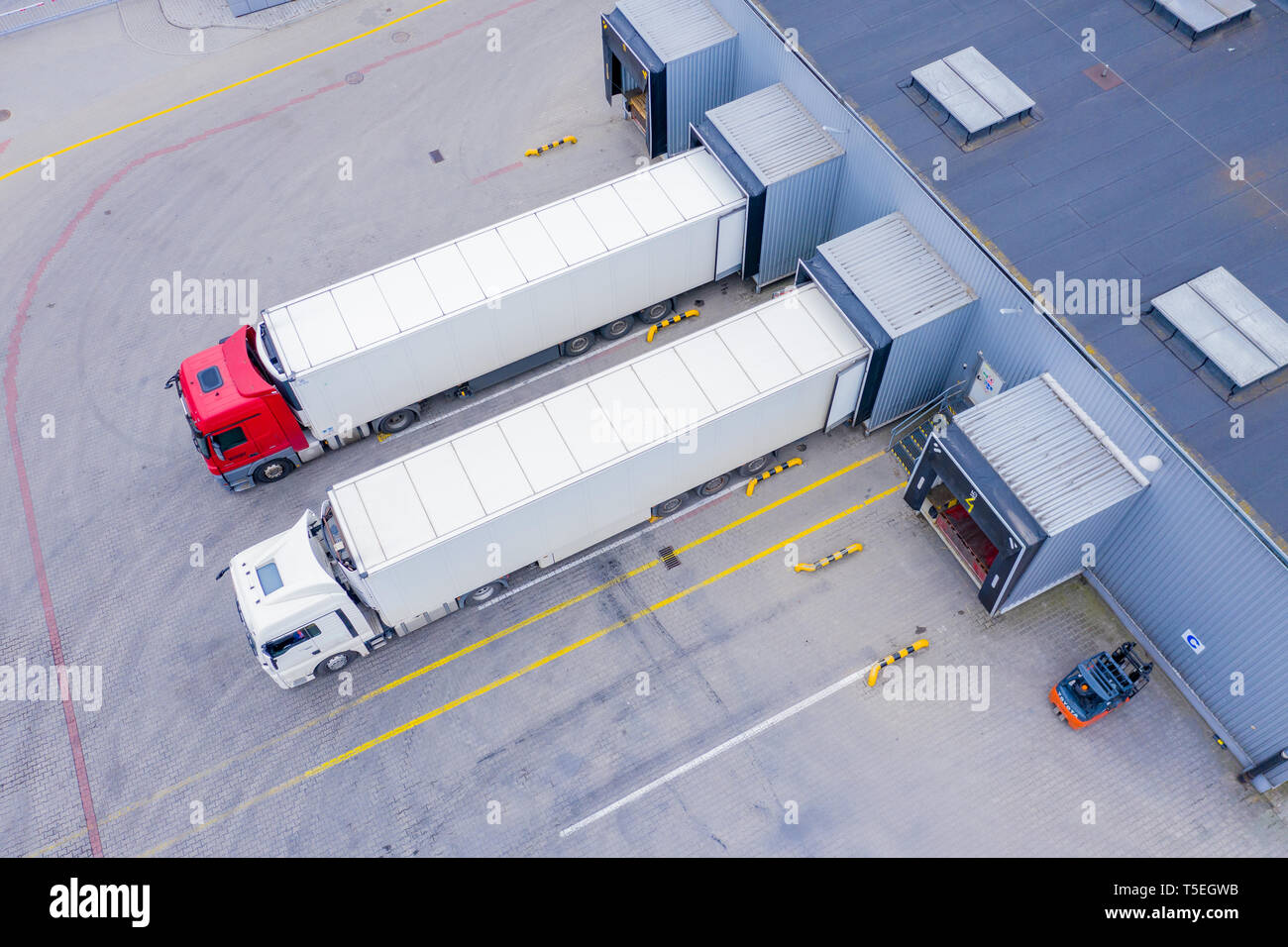 Aerial view tractor trailer driving hi-res stock photography and images ...