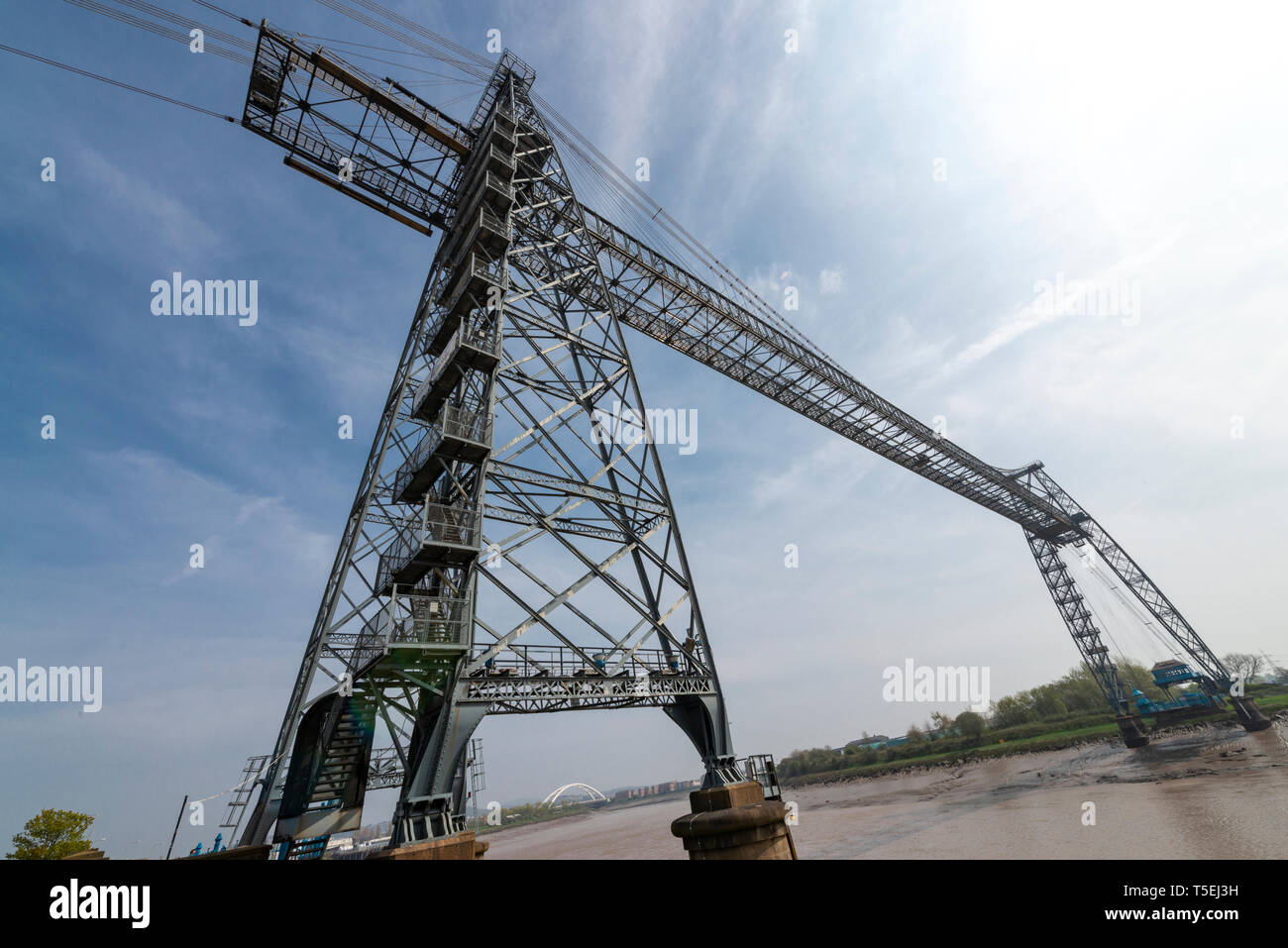 Transporter bridge silhouette hi-res stock photography and images - Alamy