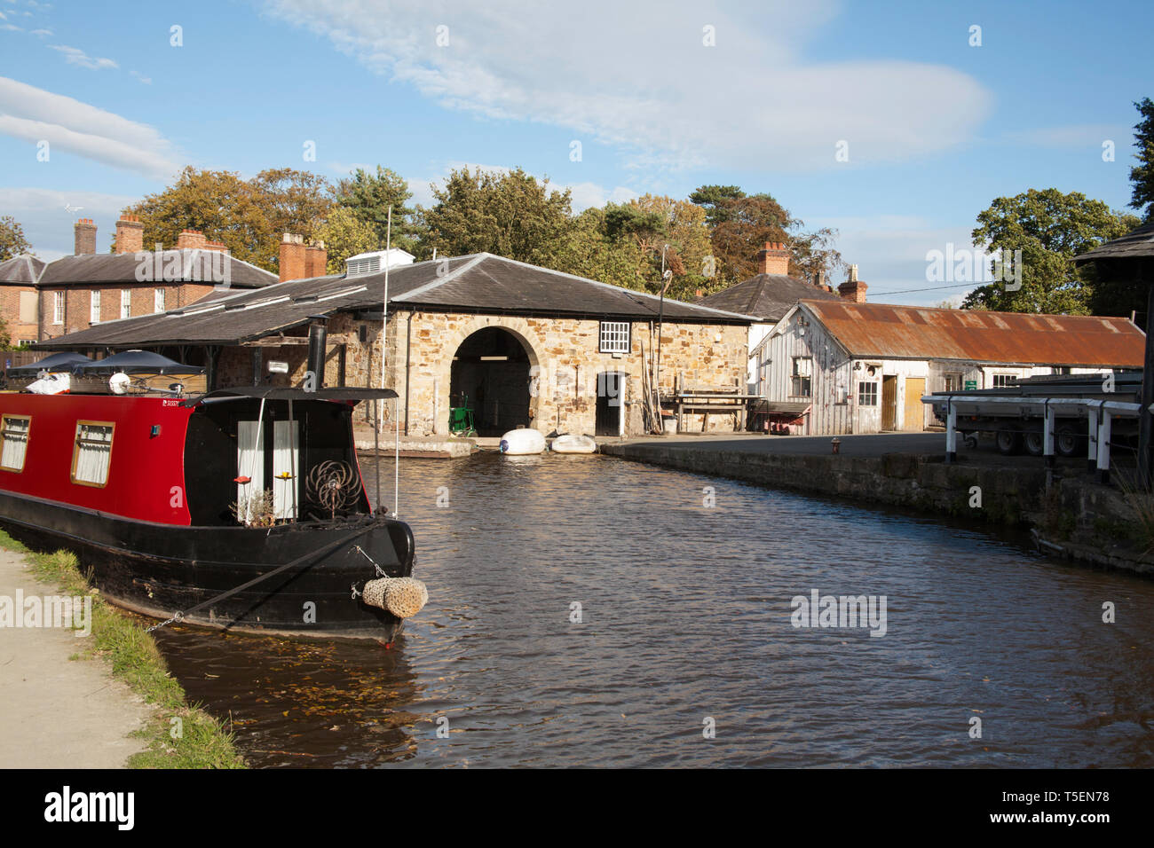 Boatyard by the Llangollen Canal Ellesmere Shropshire England Stock ...