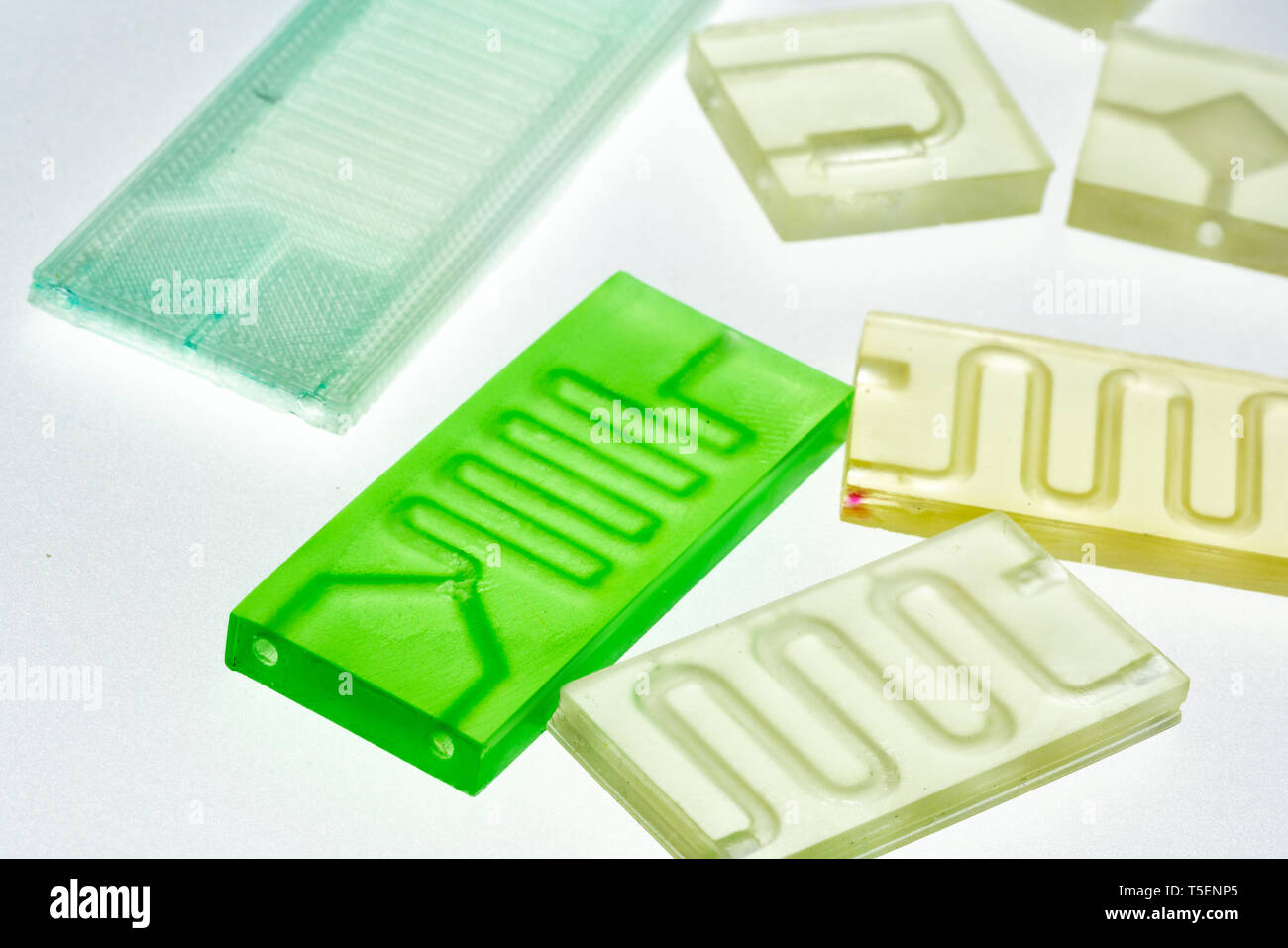 Organ-on-a-chip (OOC) - microfluidic device chip that simulates ...