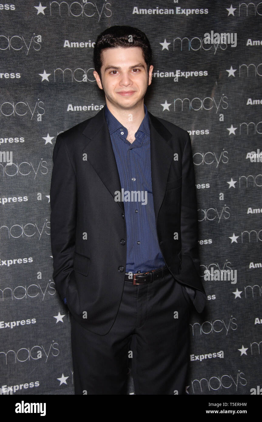 LOS ANGELES, CA. September 28, 2006: Actor SAMM LEVINE at the Macy*s ...