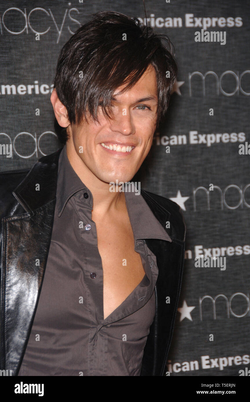 LOS ANGELES, CA. September 28, 2006: Rock star MIG at the Macy*s ...