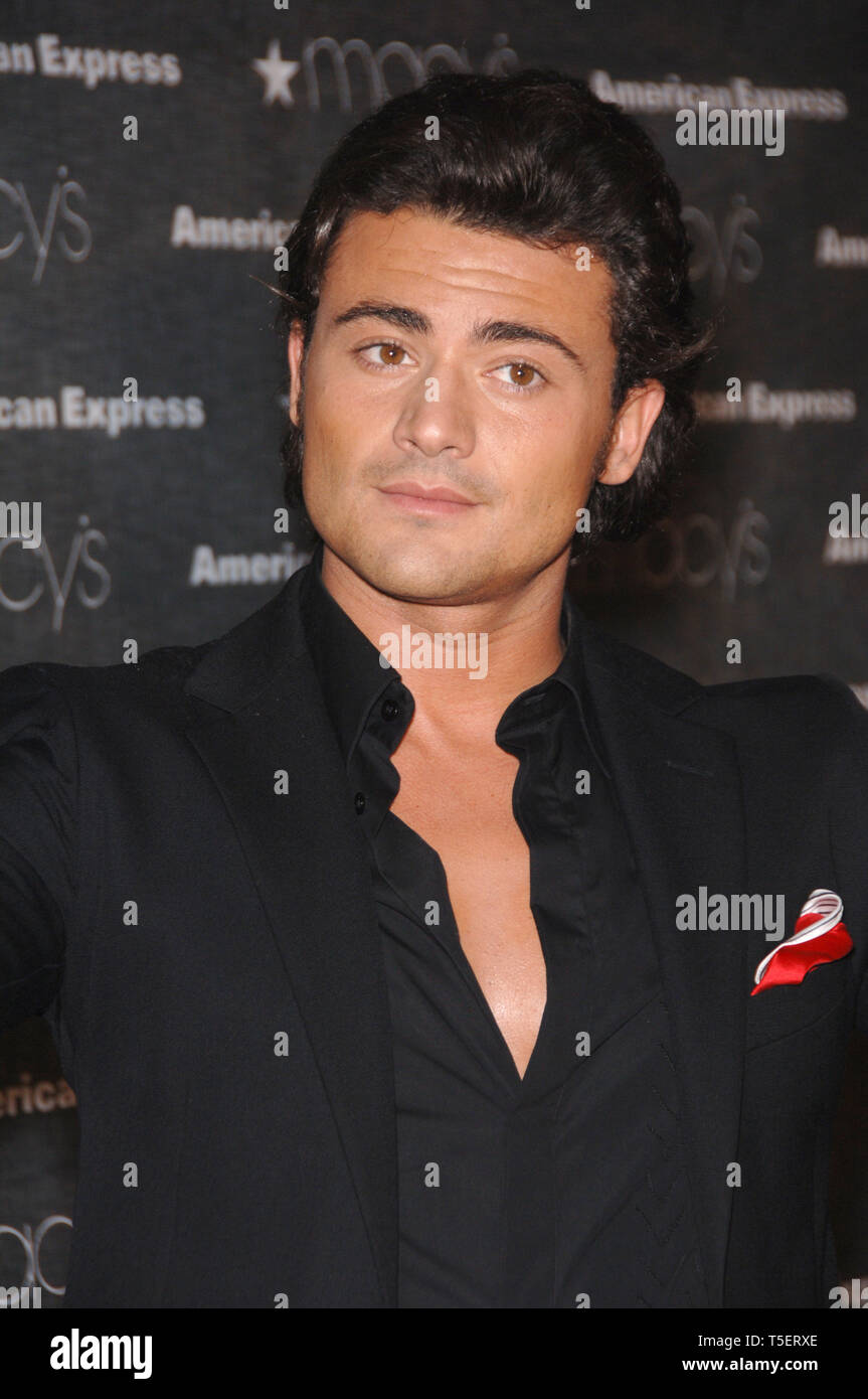 LOS ANGELES, CA. September 28, 2006: Italian opera singer VITTORIO at ...