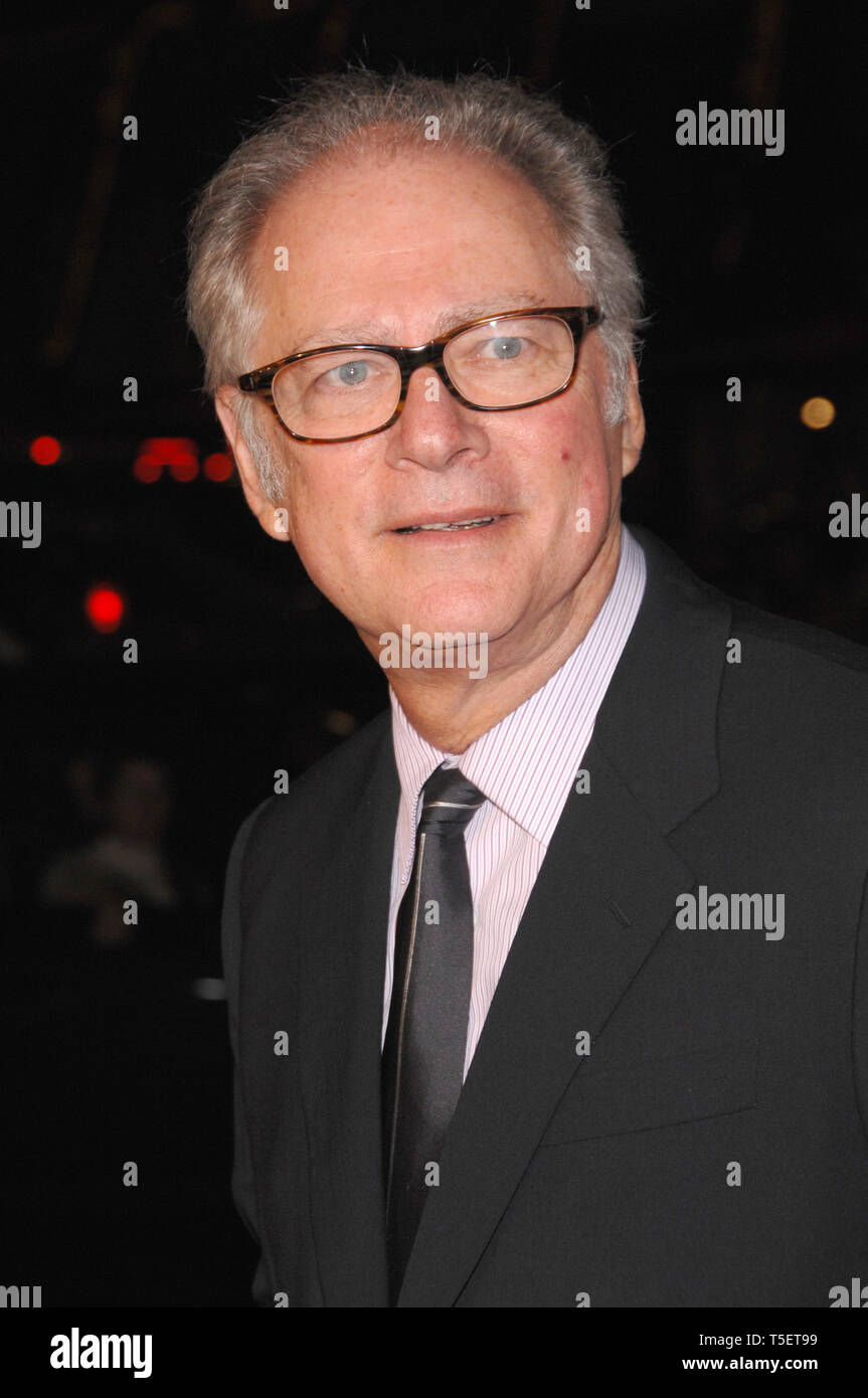 Director barry levinson hi-res stock photography and images - Alamy
