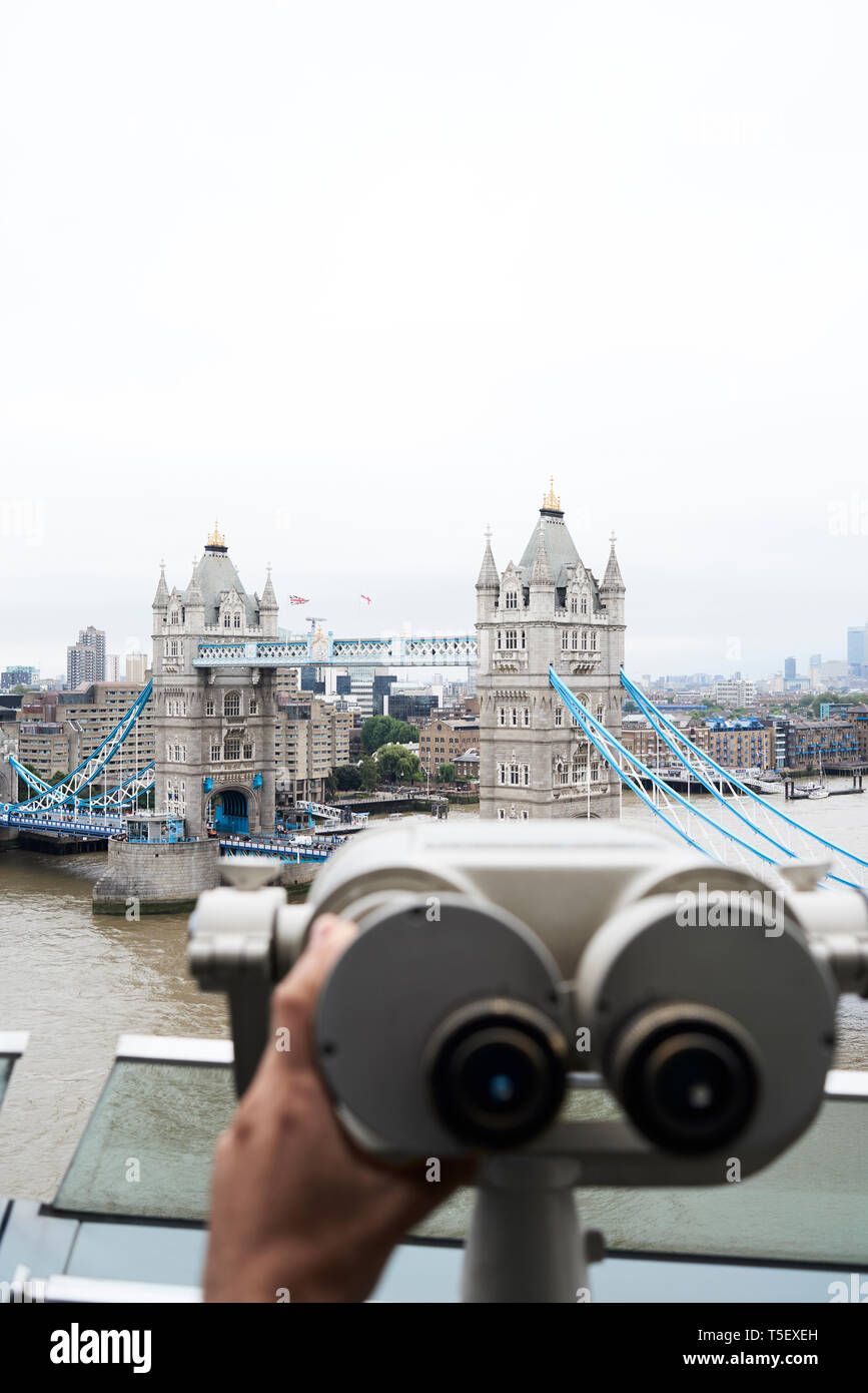 London rooftop view tower bridge hi-res stock photography and images ...
