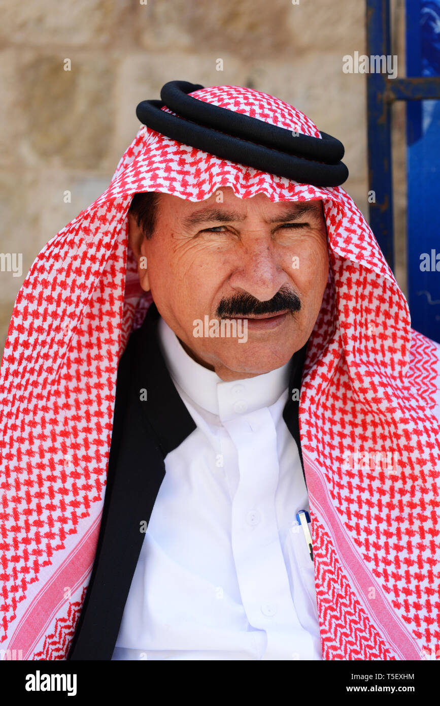 Jordanian keffiyeh hi-res stock photography and images - Alamy
