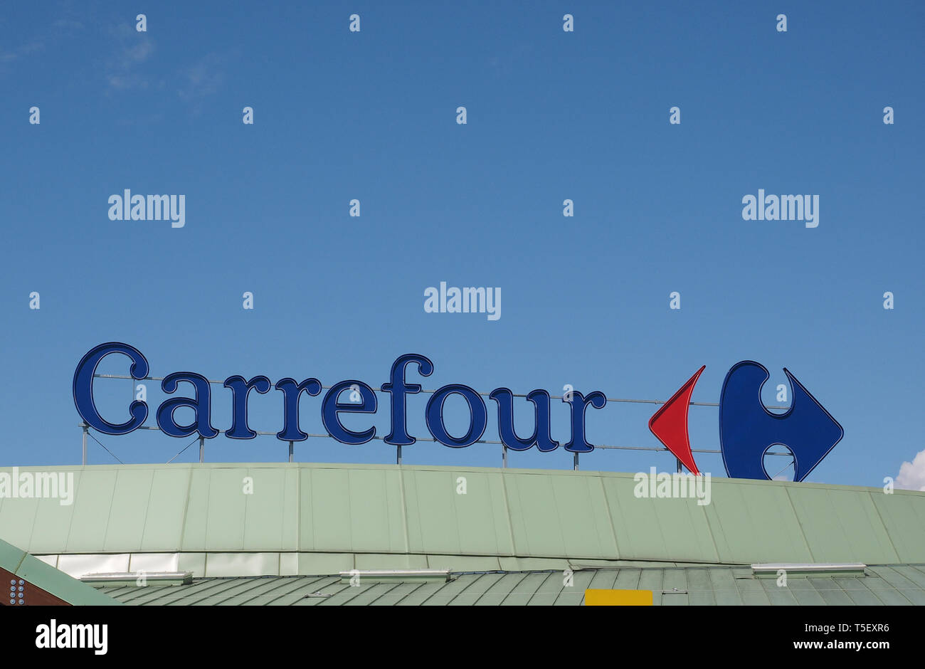 NICHELINO, ITALY - CIRCA APRIL 2019: Carrefour supermarket sign Stock ...