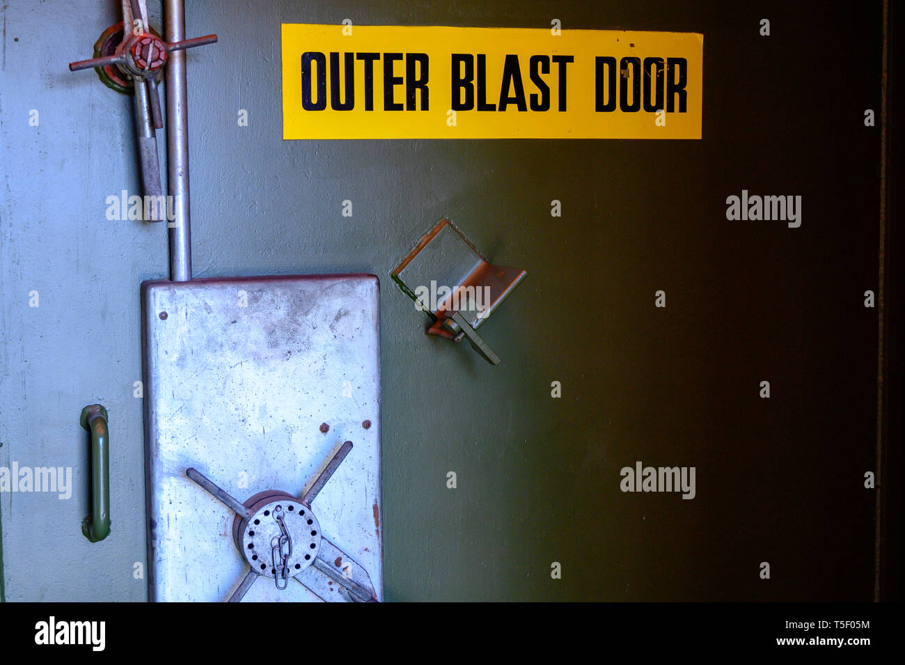 Outer blast door hi-res stock photography and images - Alamy