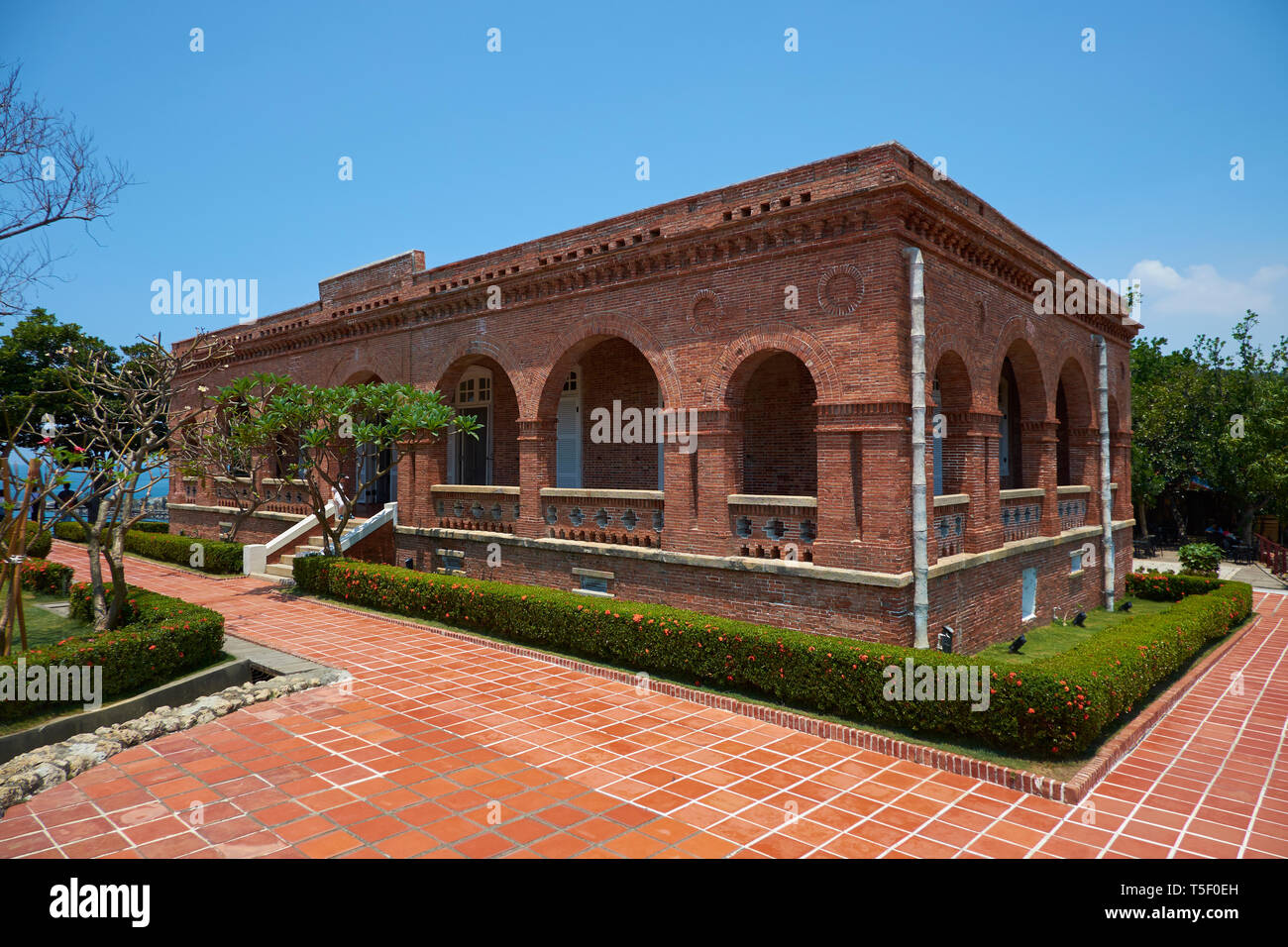 British consulate building hi-res stock photography and images - Alamy