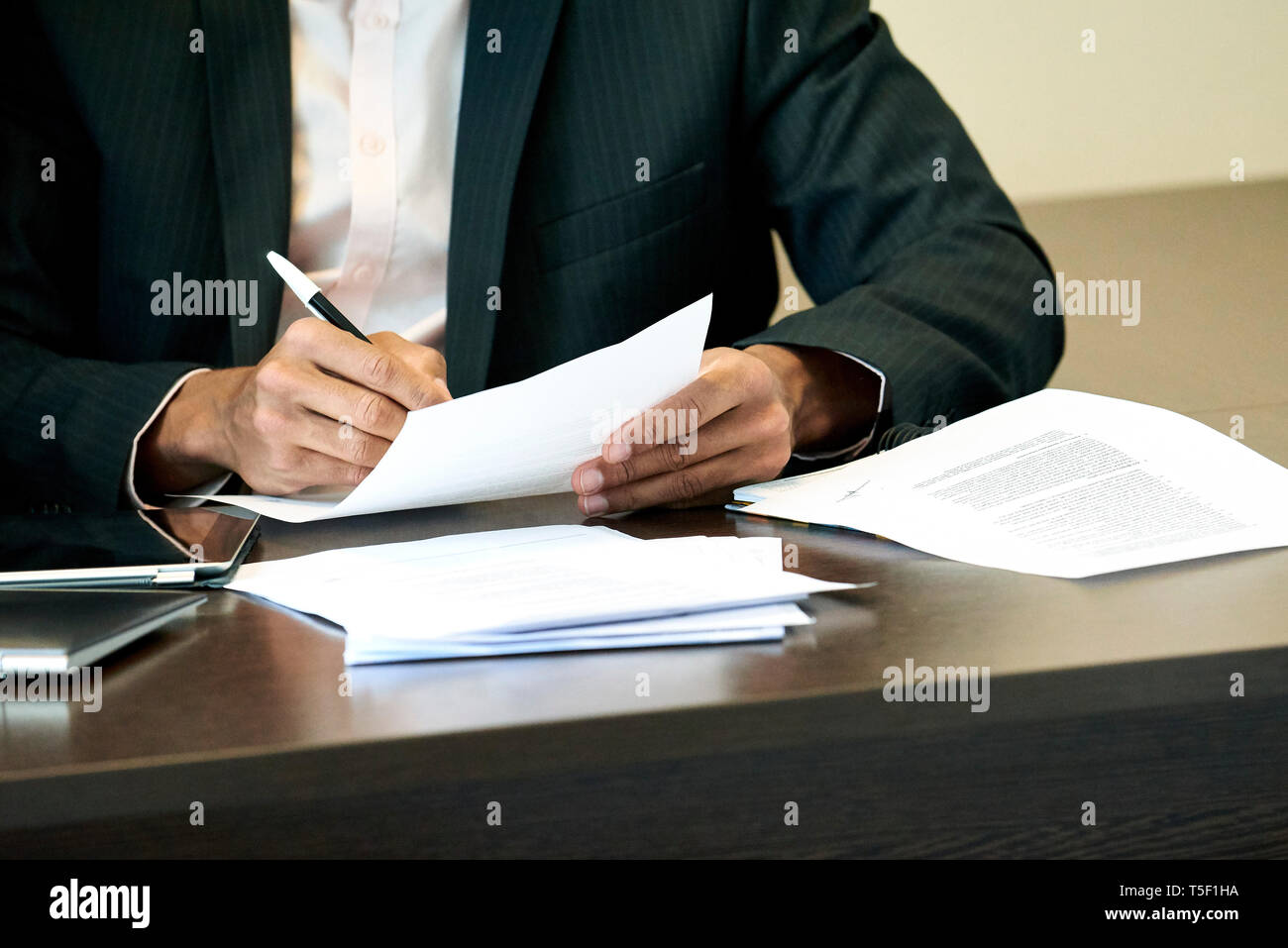 Checking images hi-res stock photography and images - Alamy