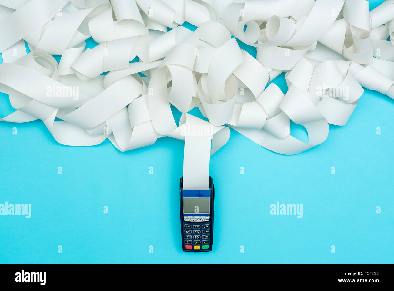 Long receipt hi-res stock photography and images - Alamy