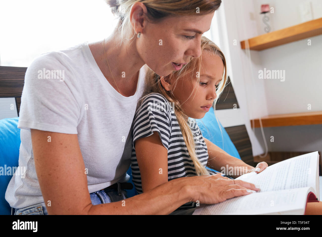 Difficult mother hi-res stock photography and images - Alamy