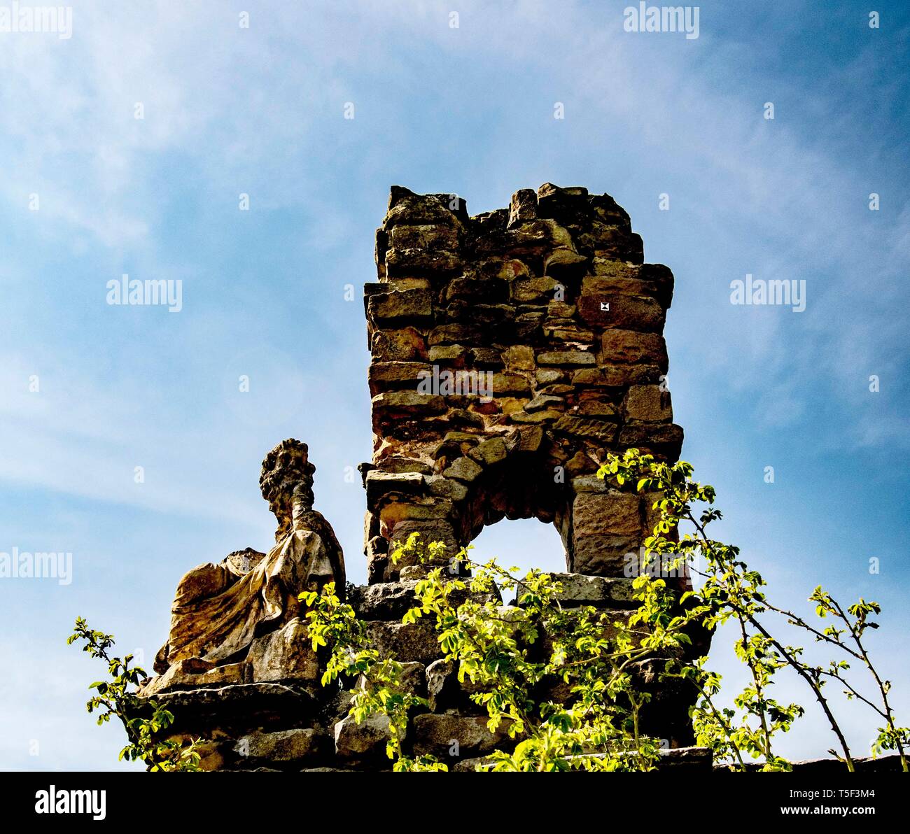 Beautiful scenic bridges hi-res stock photography and images - Alamy