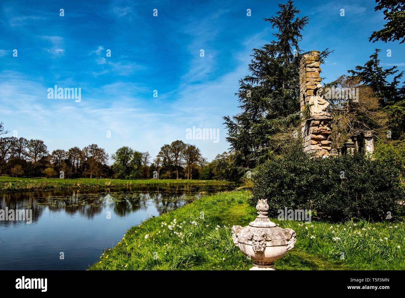 Beautiful scenic bridges hi-res stock photography and images - Alamy