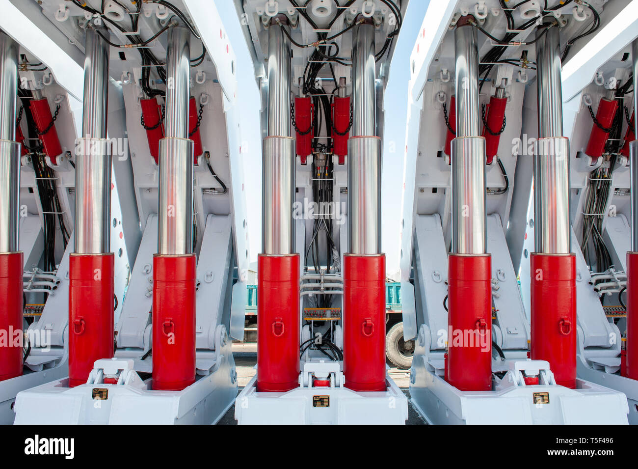 Hydraulic support hi-res stock photography and images - Alamy