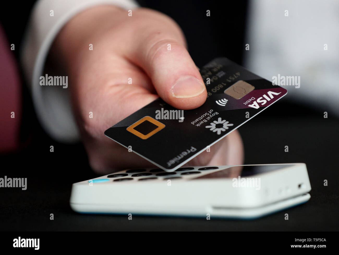 Contactless debit cards hi-res stock photography and images - Alamy