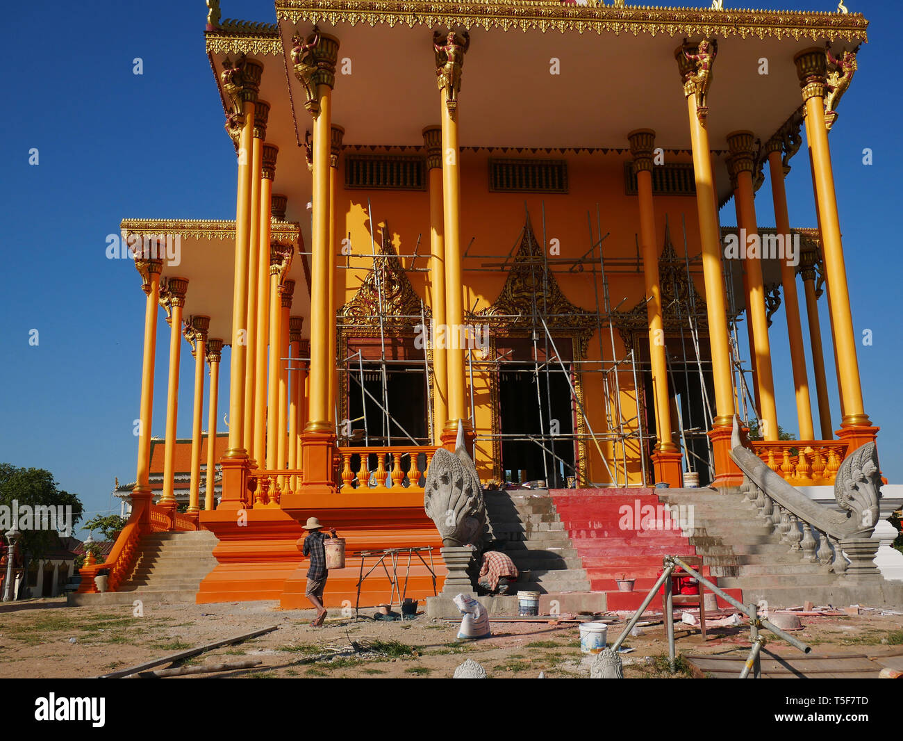 Khmer pagoda hi-res stock photography and images - Alamy