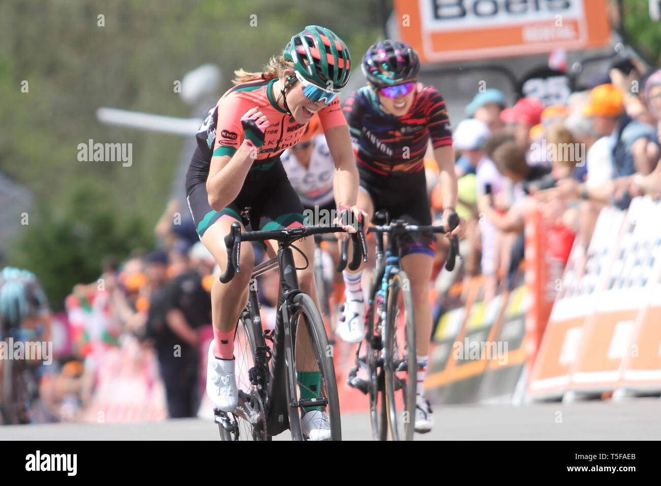 24 april 2019 Huy, Belgium Cycling La Fleche Wallone : Demi Vollering ...