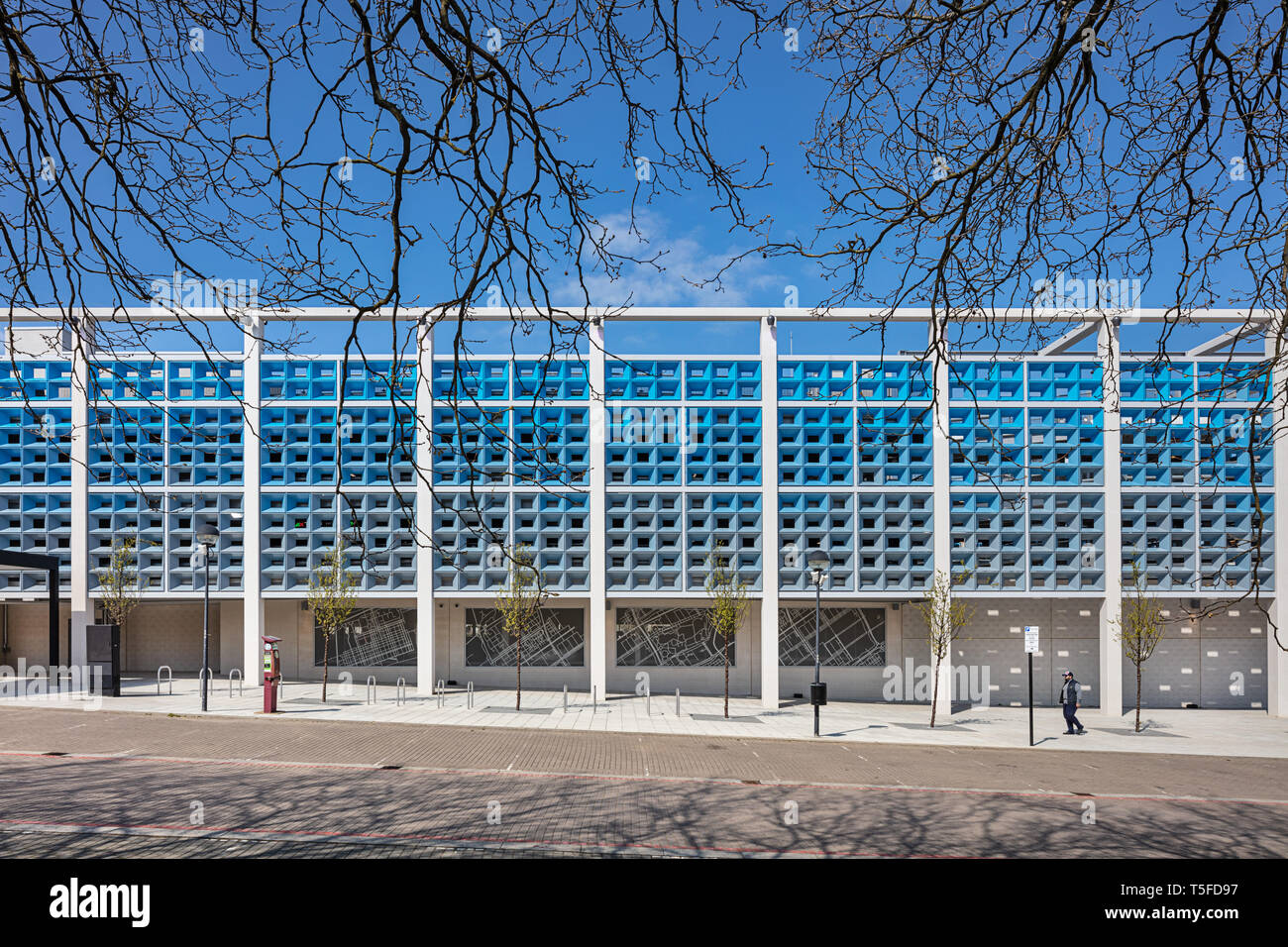 Milton keynes shopping cars hi-res stock photography and images - Alamy