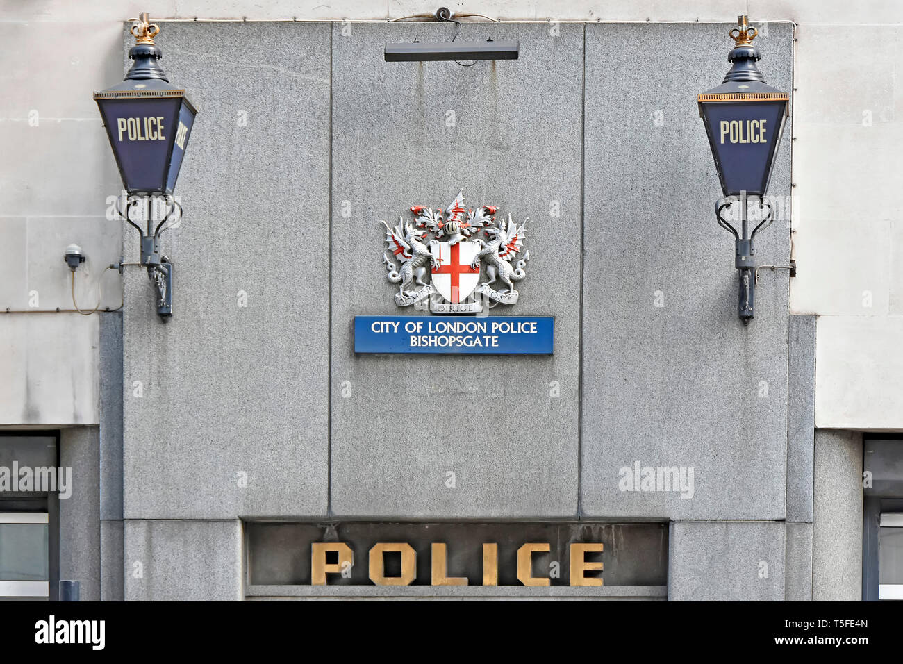 Close up of City of London police station at Bishopsgate with sign ...
