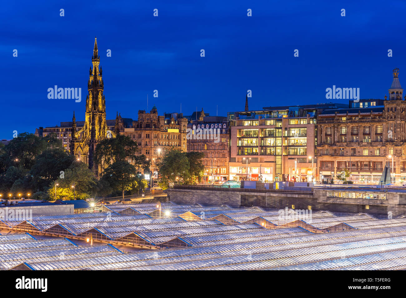 Edinburgh Cityscape at sunset dusk, Edinburgh, Scotland UK Stock Photo ...