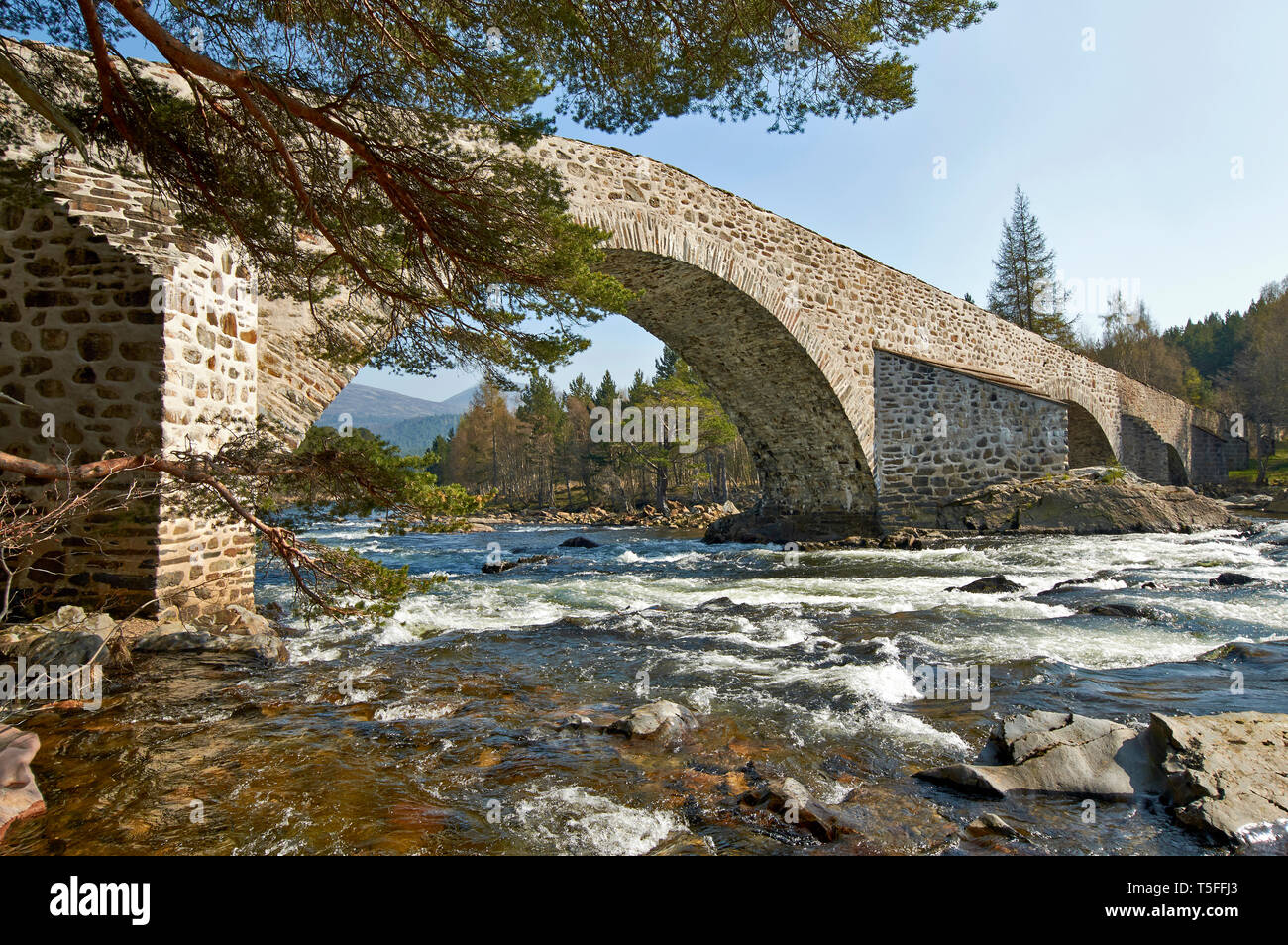 River under bridge mountains architecture hi-res stock photography and ...
