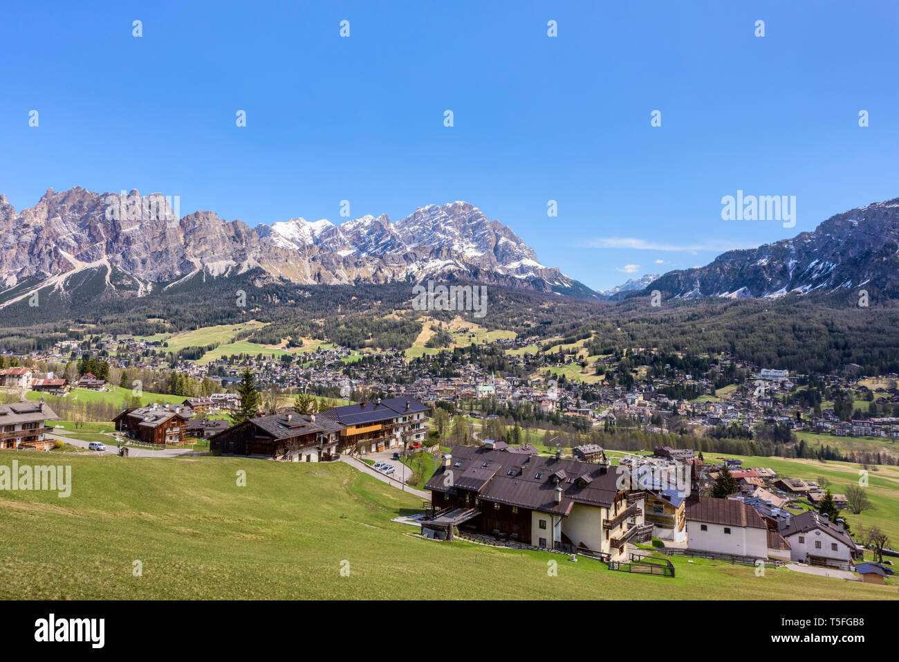 Cortina ampezzo alps dolomites hi-res stock photography and images - Alamy