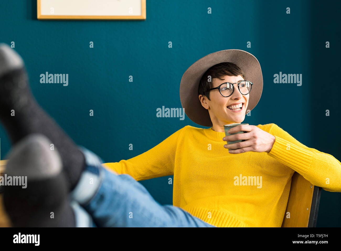 Relaxed home office hi-res stock photography and images - Alamy