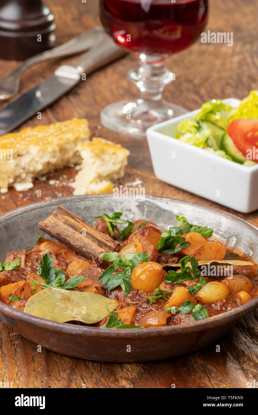 Greek Beef Stifado High Resolution Stock Photography and Images - Alamy