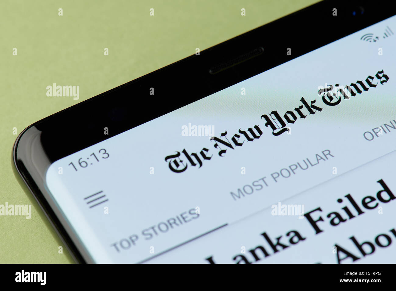 Magazinemapp hi-res stock photography and images - Alamy