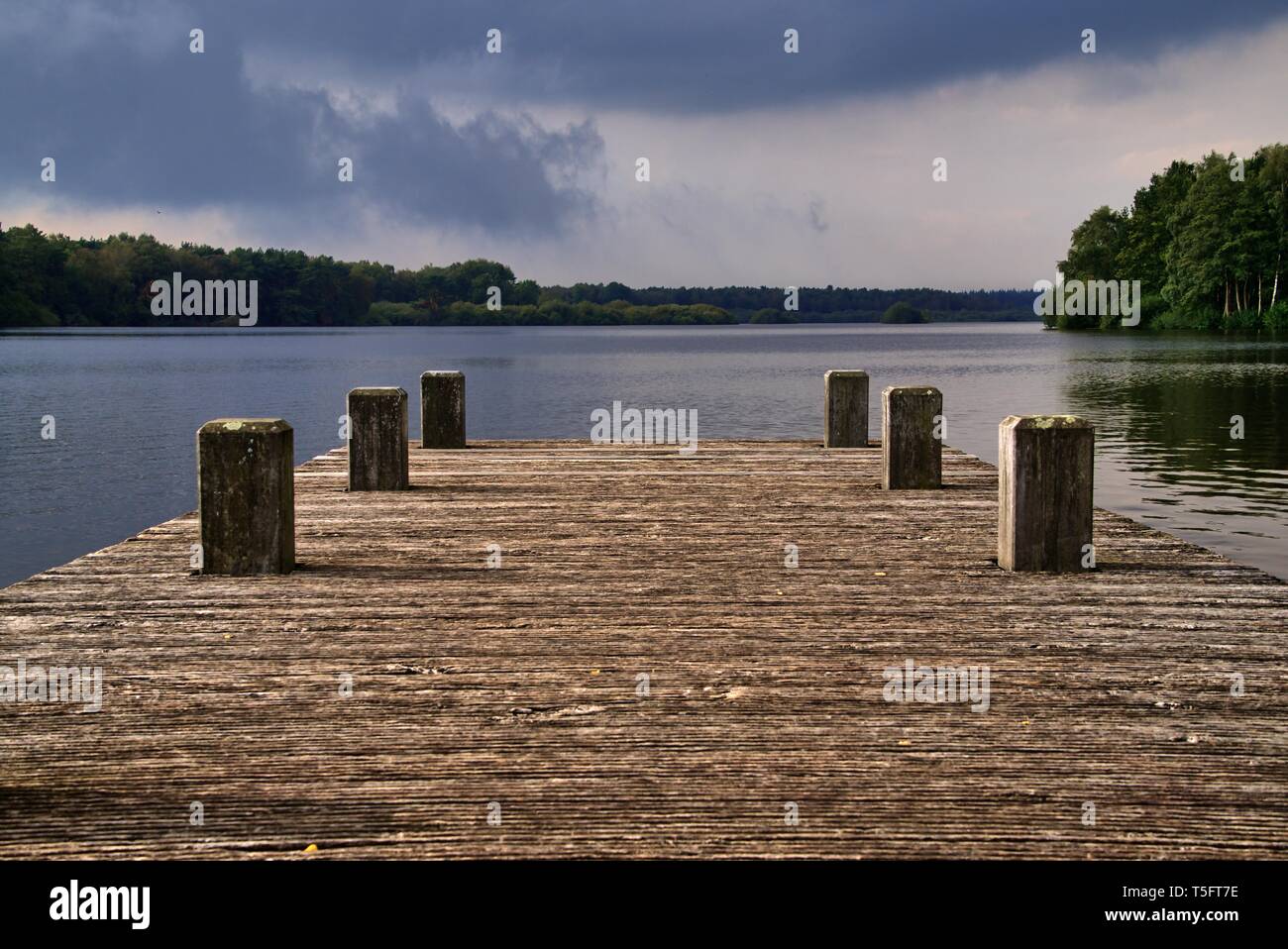 Hafen steg segelboot hi-res stock photography and images - Alamy
