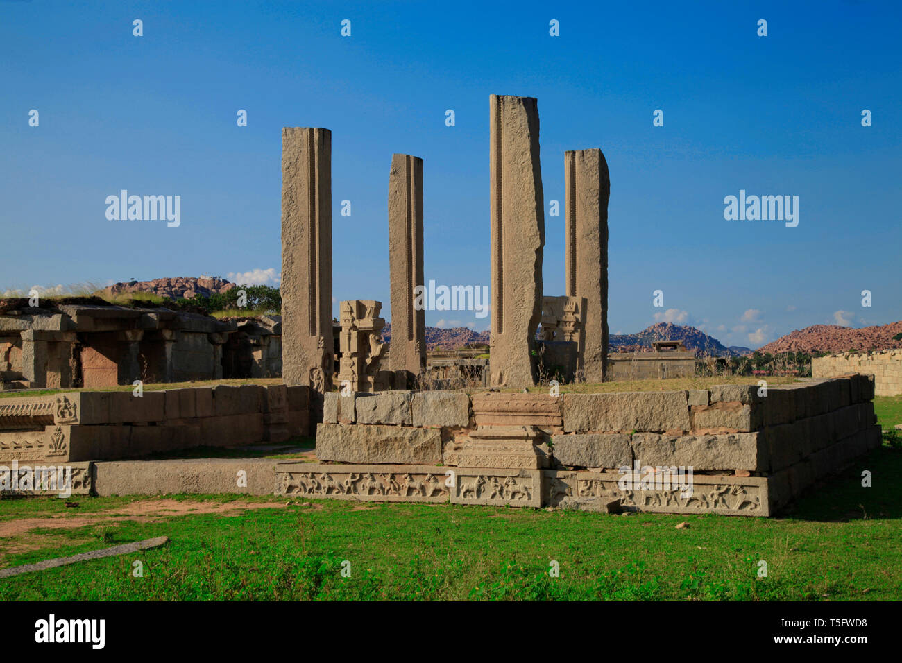 Famous unfinished sculpture hi-res stock photography and images - Alamy