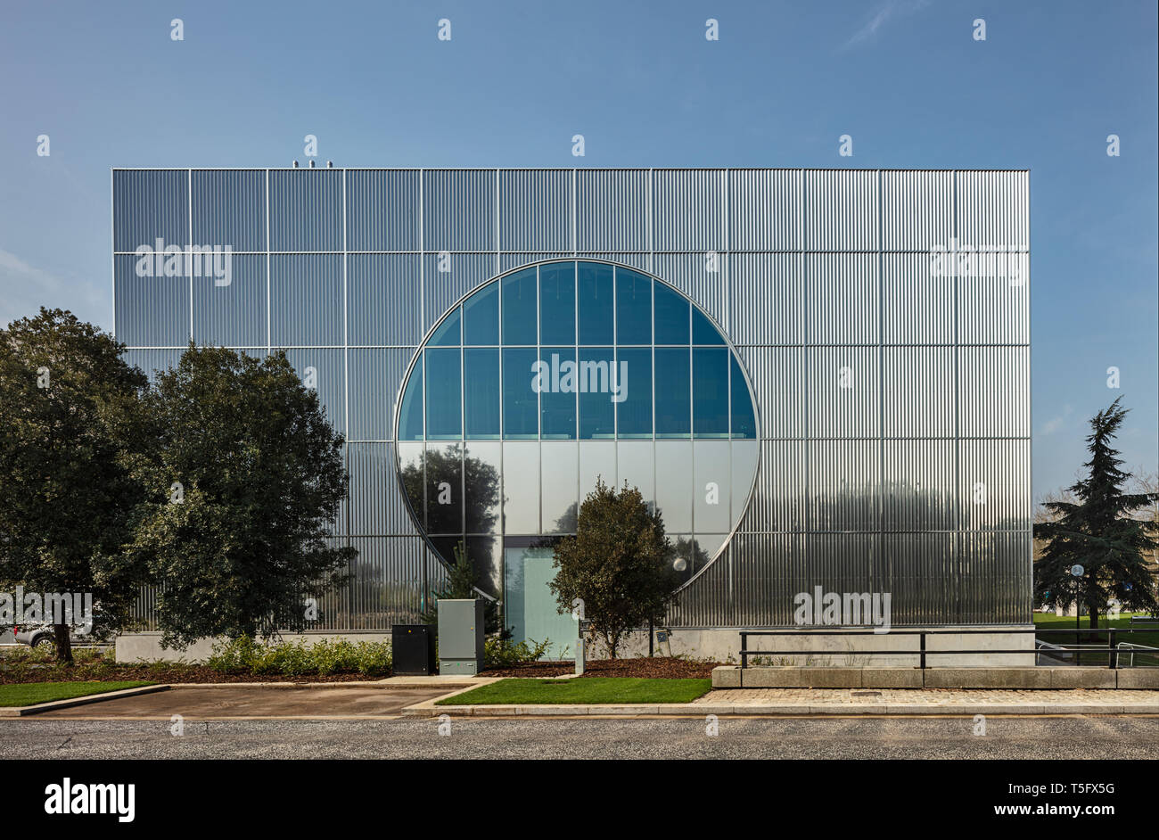 Milton Keynes Gallery - Original building by LCE andrzej blonski ...