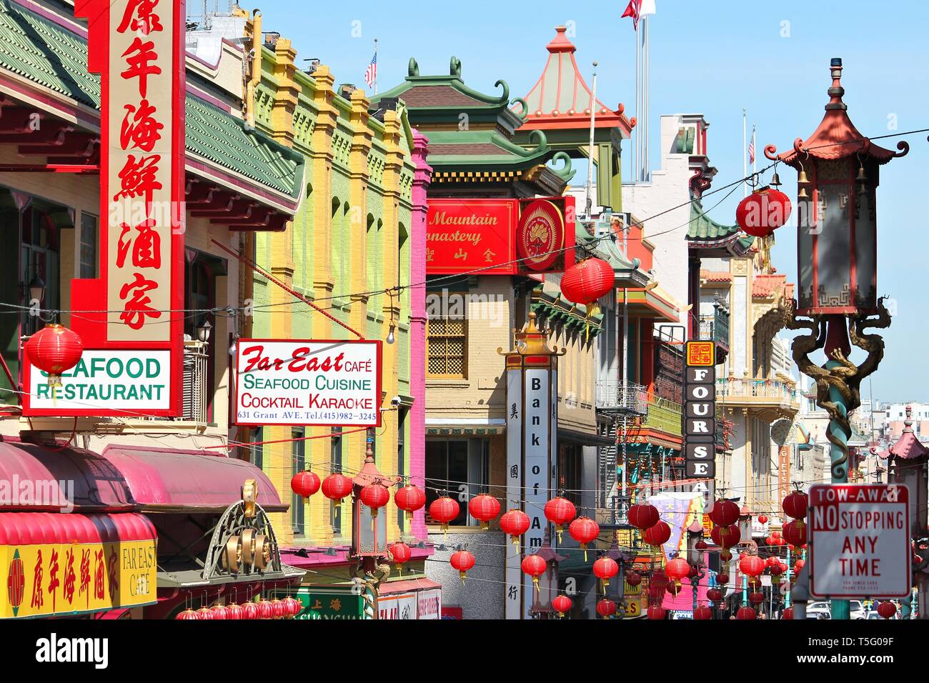 SAN FRANCISCO, USA - APRIL 8, 2014: Chinatown in San Francisco, USA ...