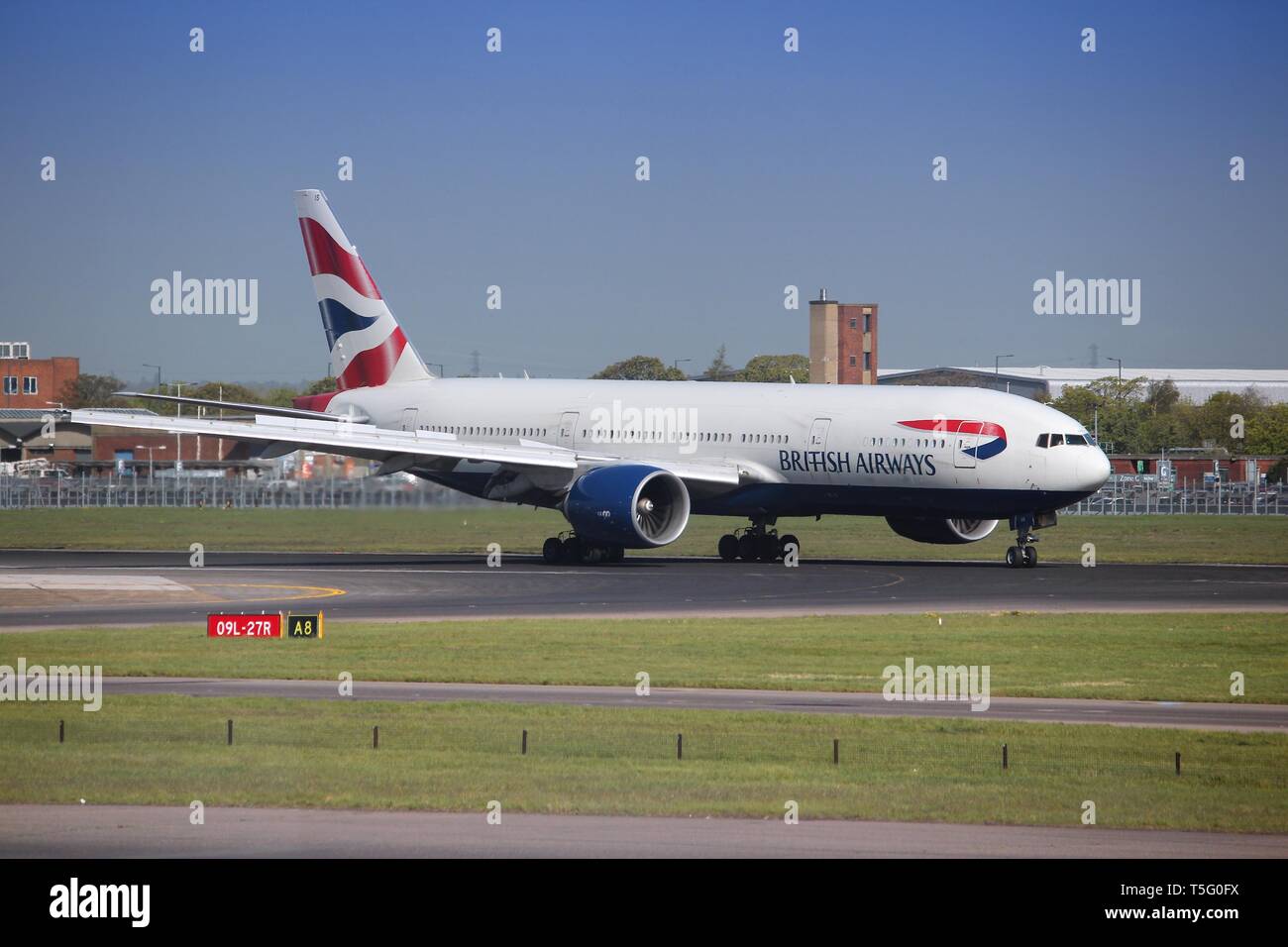 LONDON, UK - APRIL 16, 2014: British Airways Boeing 777 after landing ...