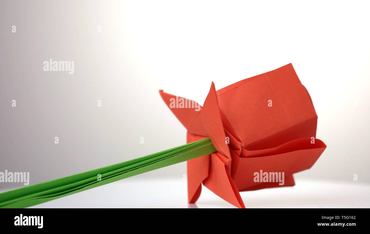 Origami red rose hi-res stock photography and images - Alamy