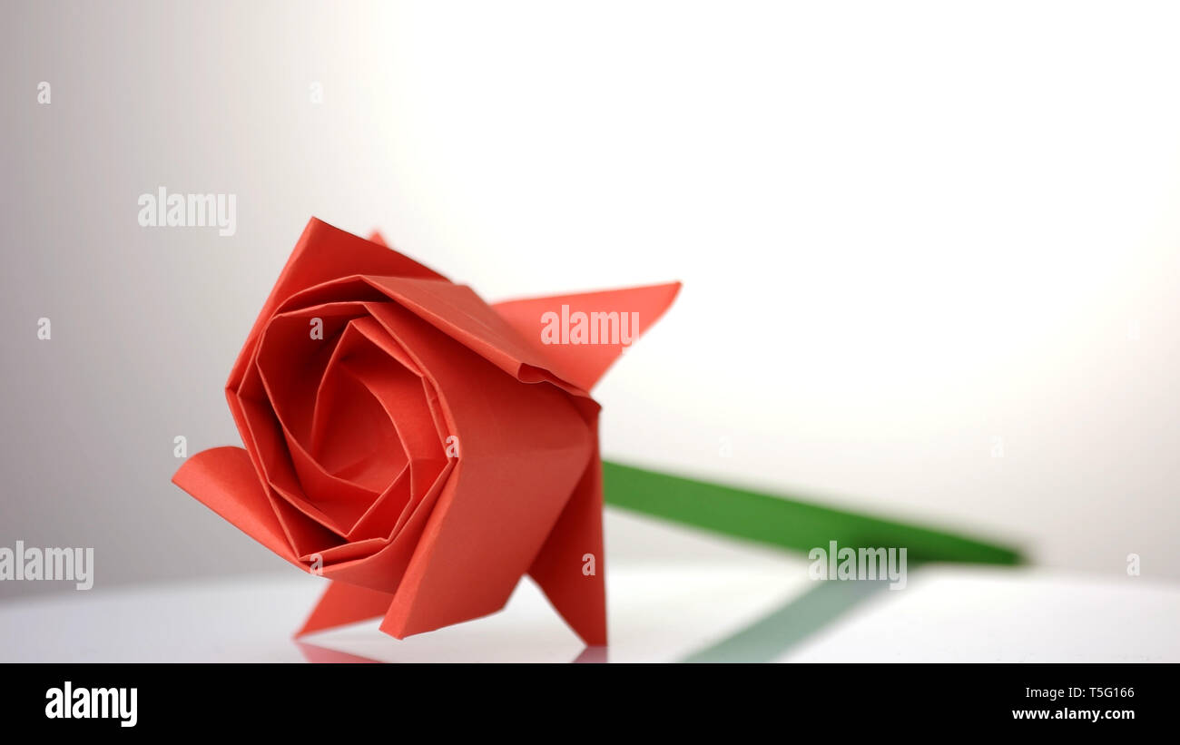 Origami red rose hi-res stock photography and images - Alamy