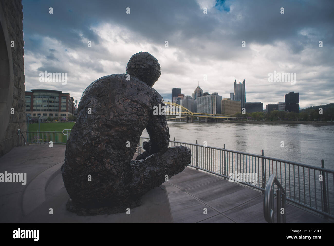 Fred Rogers Memorial Statue Stock Photo - Alamy