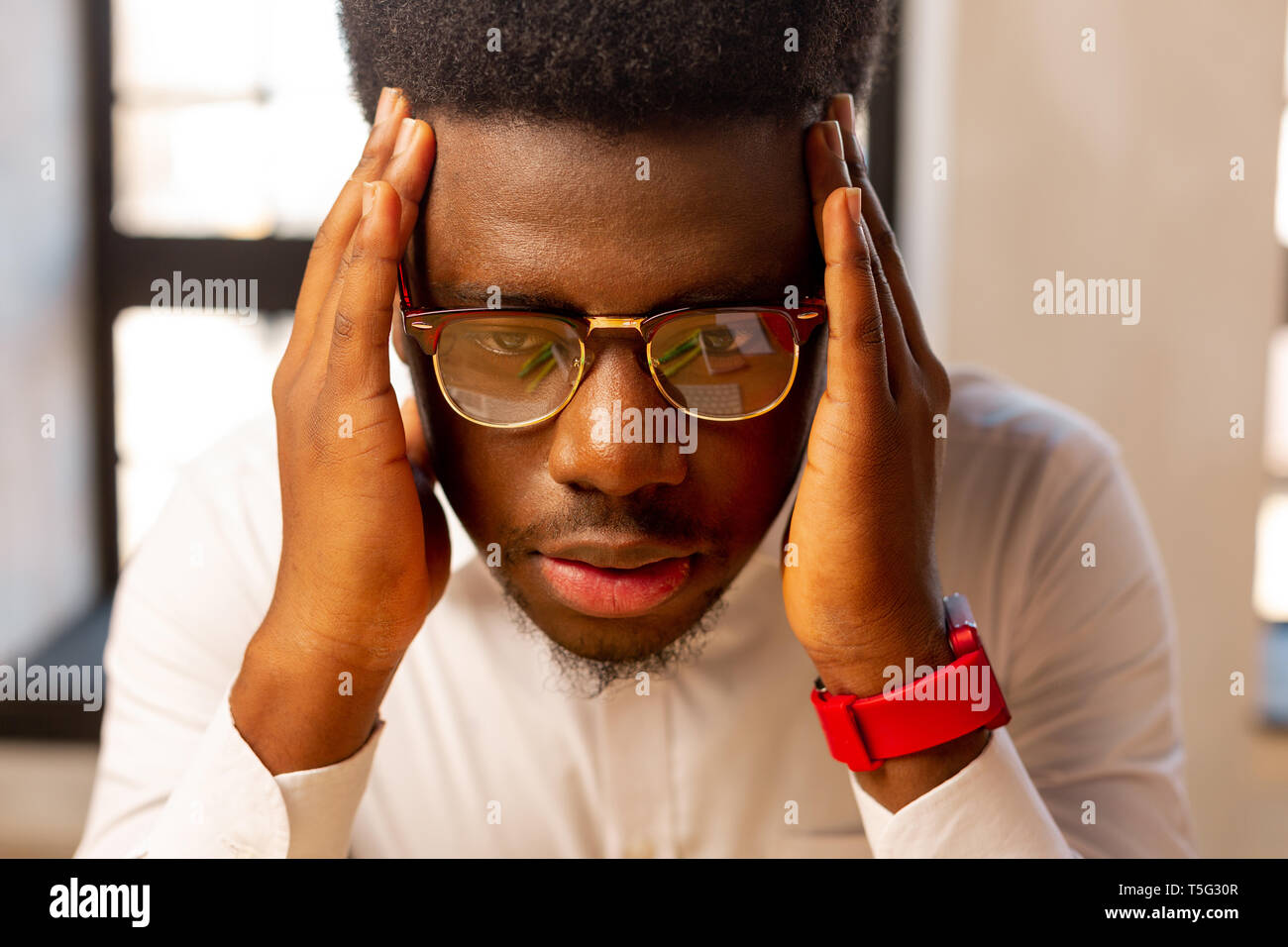 Concentrated focused young man hi-res stock photography and images - Alamy