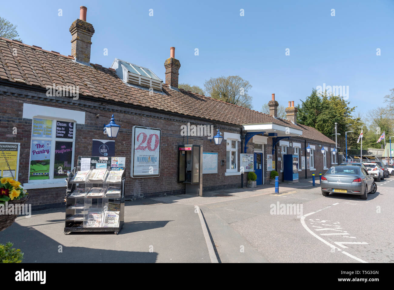 Great Missenden, Buckinghamshire, England, UK. Exterior view of the ...