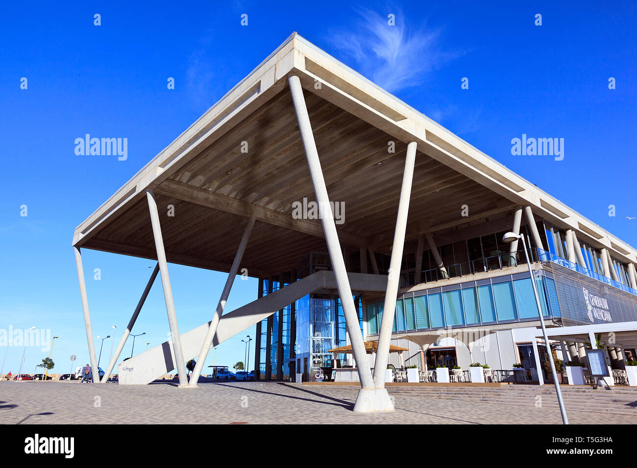 Modern Glass Ferry High Resolution Stock Photography and Images - Alamy