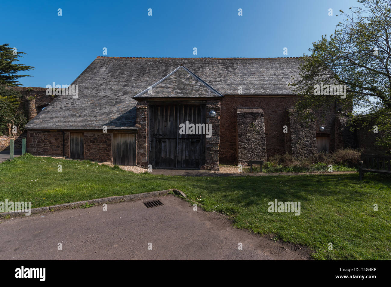 Tithe barn dunster hi-res stock photography and images - Alamy
